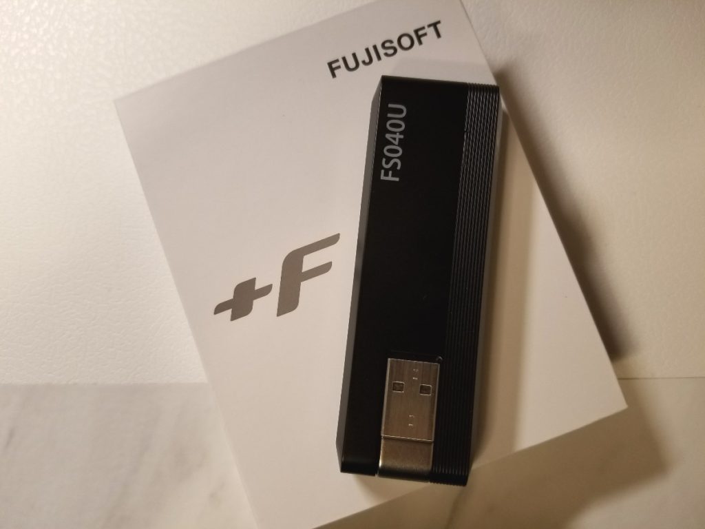 [かぶ] LTE対応USBドングル「FUJISOFT FS040U」が思った以上に使い勝手が良かった話。